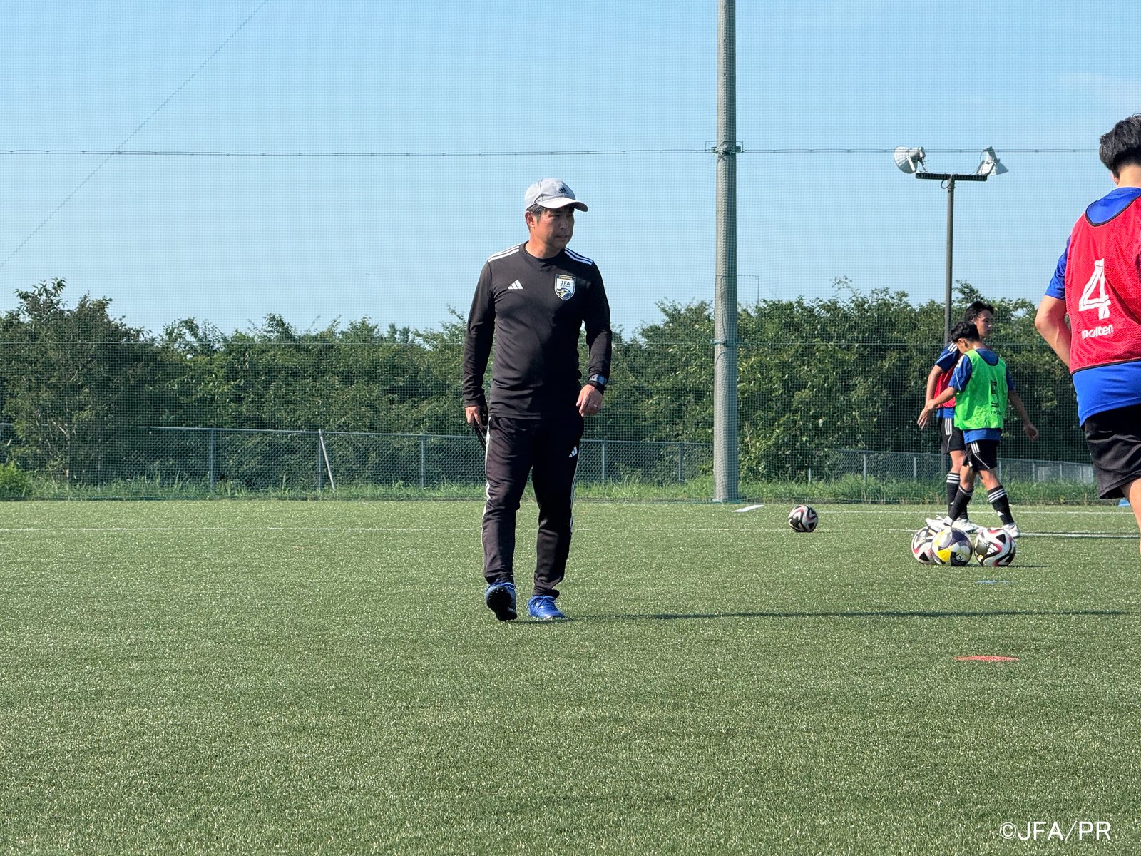 未来を拓く育成〜JFAアカデミー猿澤監督が語る、選手の考える力を育み、世界で通用する選手を輩出するために〜